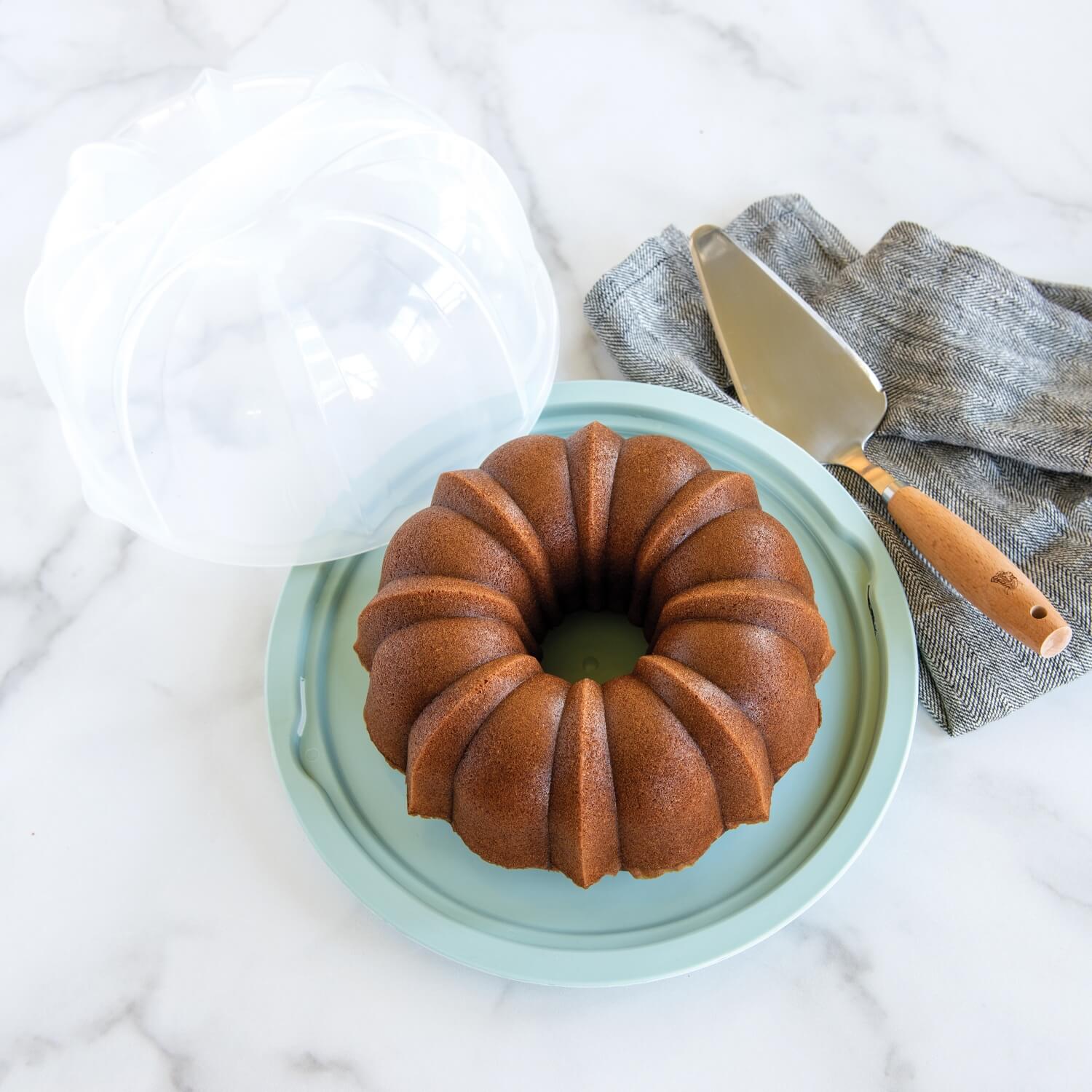 Buy Nordic Ware | Bundt Cake Keeper - Sea Glass – Potters Cookshop