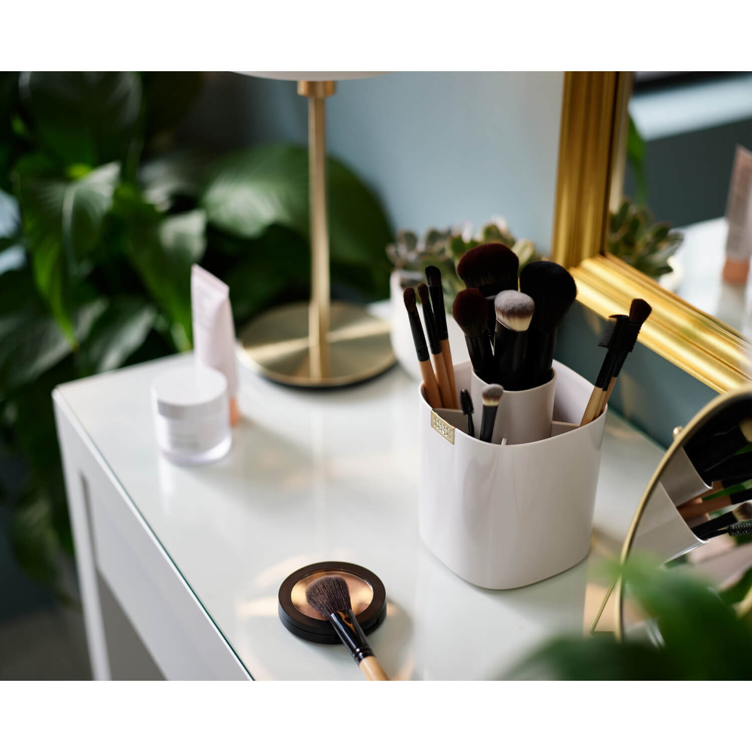 Buy Joseph Joseph | Viva Make-Up Brush Pot - Shell – Potters Cookshop