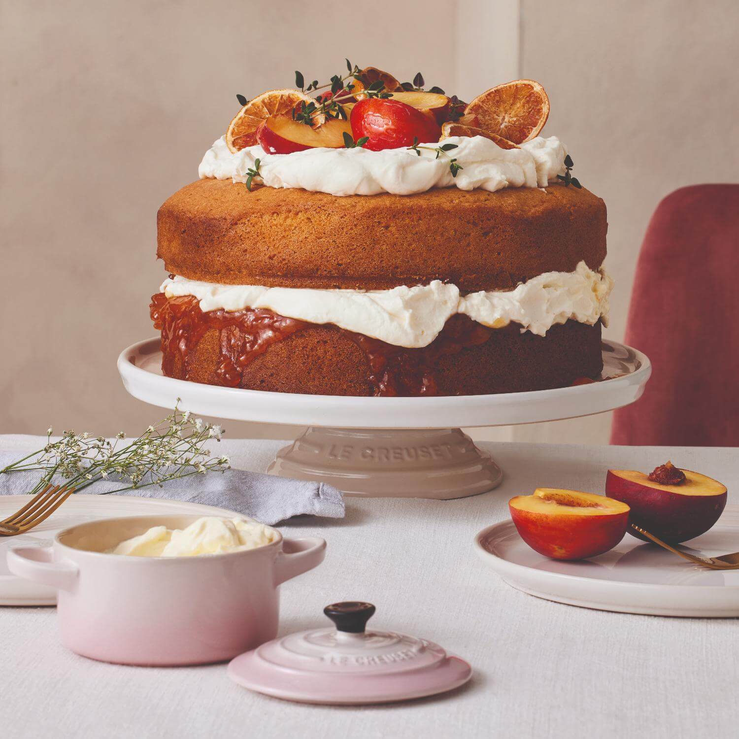 Buy Le Creuset | Stoneware Footed Cake Stand - Meringue – Potters Cookshop