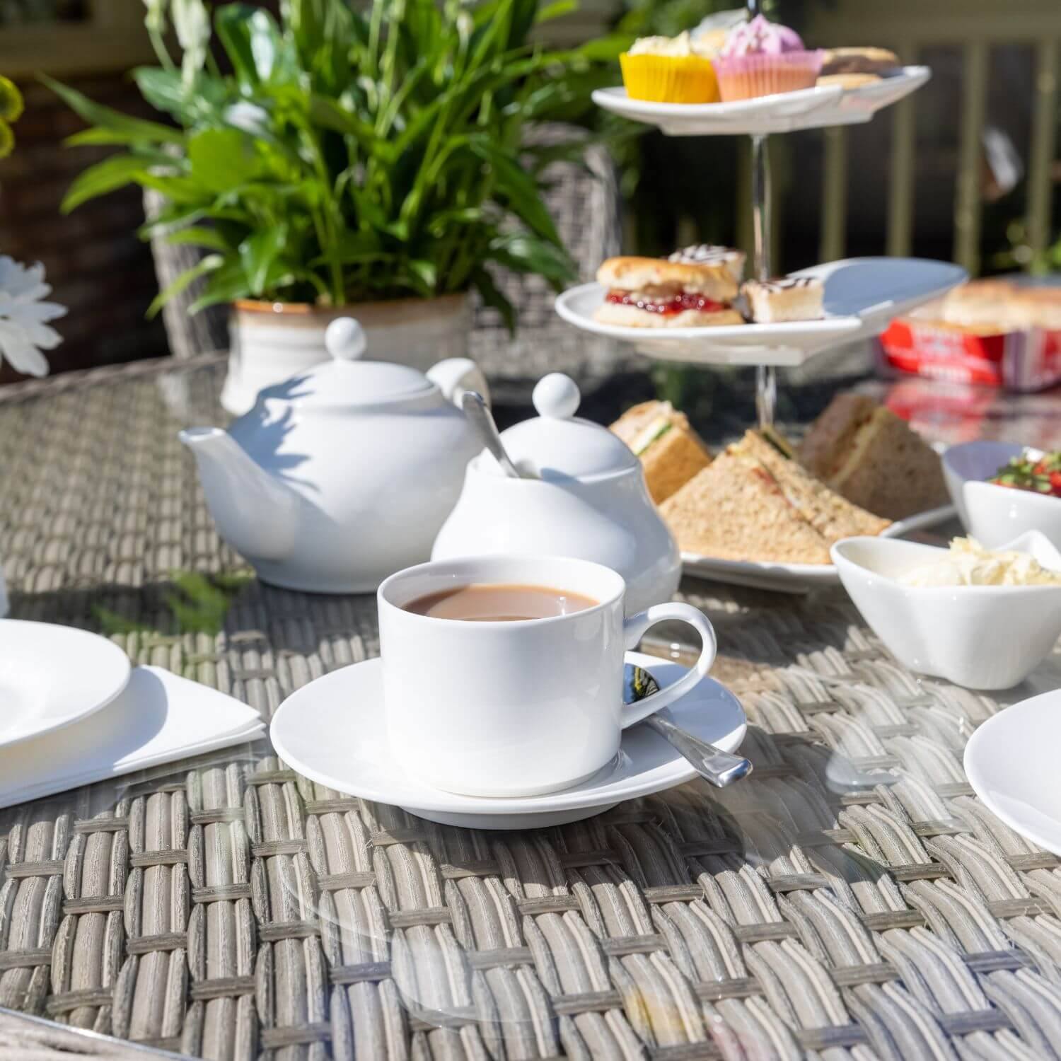 Buy Maxwell & Williams | White Basics 3-Tier Cake Stand – Potters Cookshop