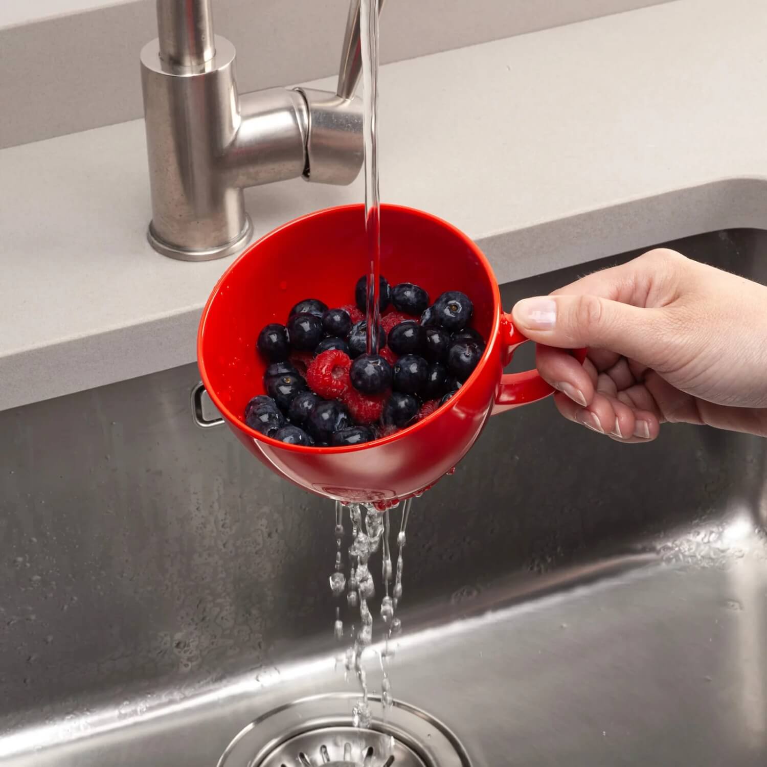 Buy Zeal | Berry 10cm Melamine Colander with Handle - Red – Potters ...