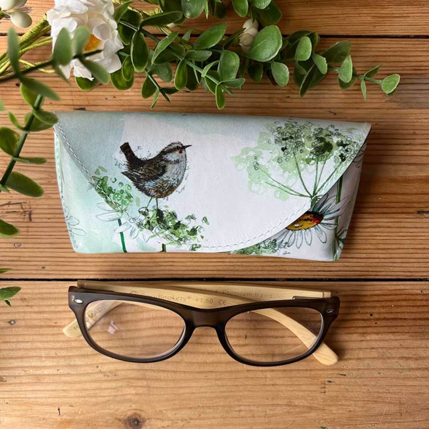 Buy Alex Clark | Spectacle Case - Wren – Potters Cookshop