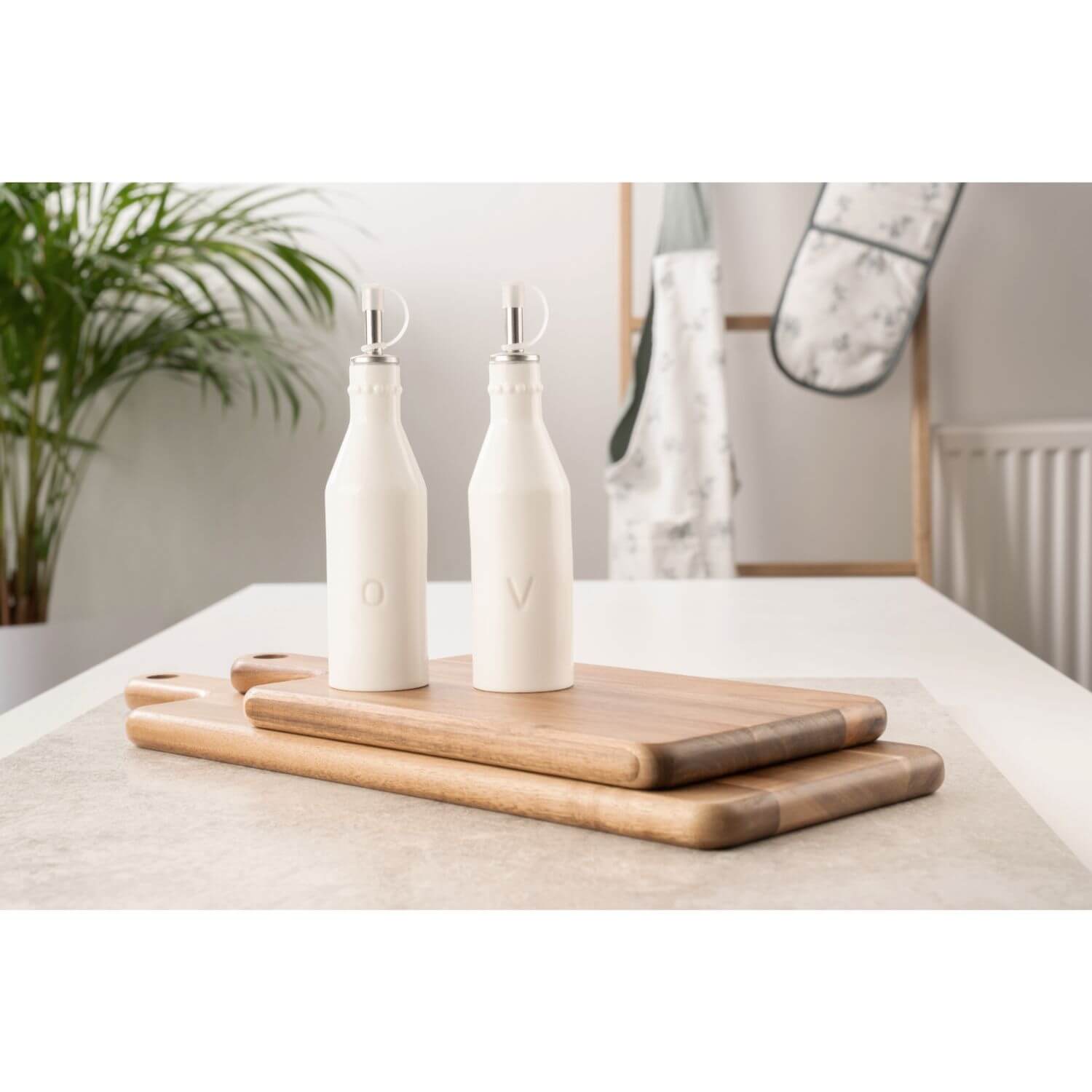 Buy Mary Berry | Signature Oil & Vinegar Set – Potters Cookshop