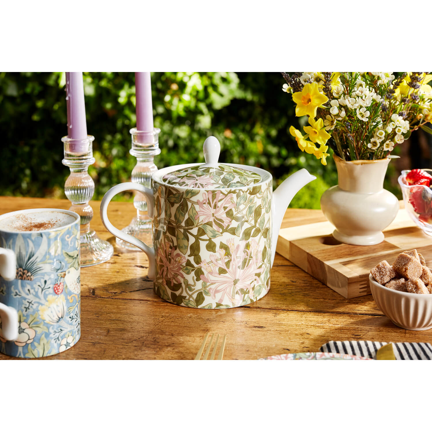 Buy Morris & Co | 4 Cup Porcelain Teapot - Honeysuckle – Potters Cookshop