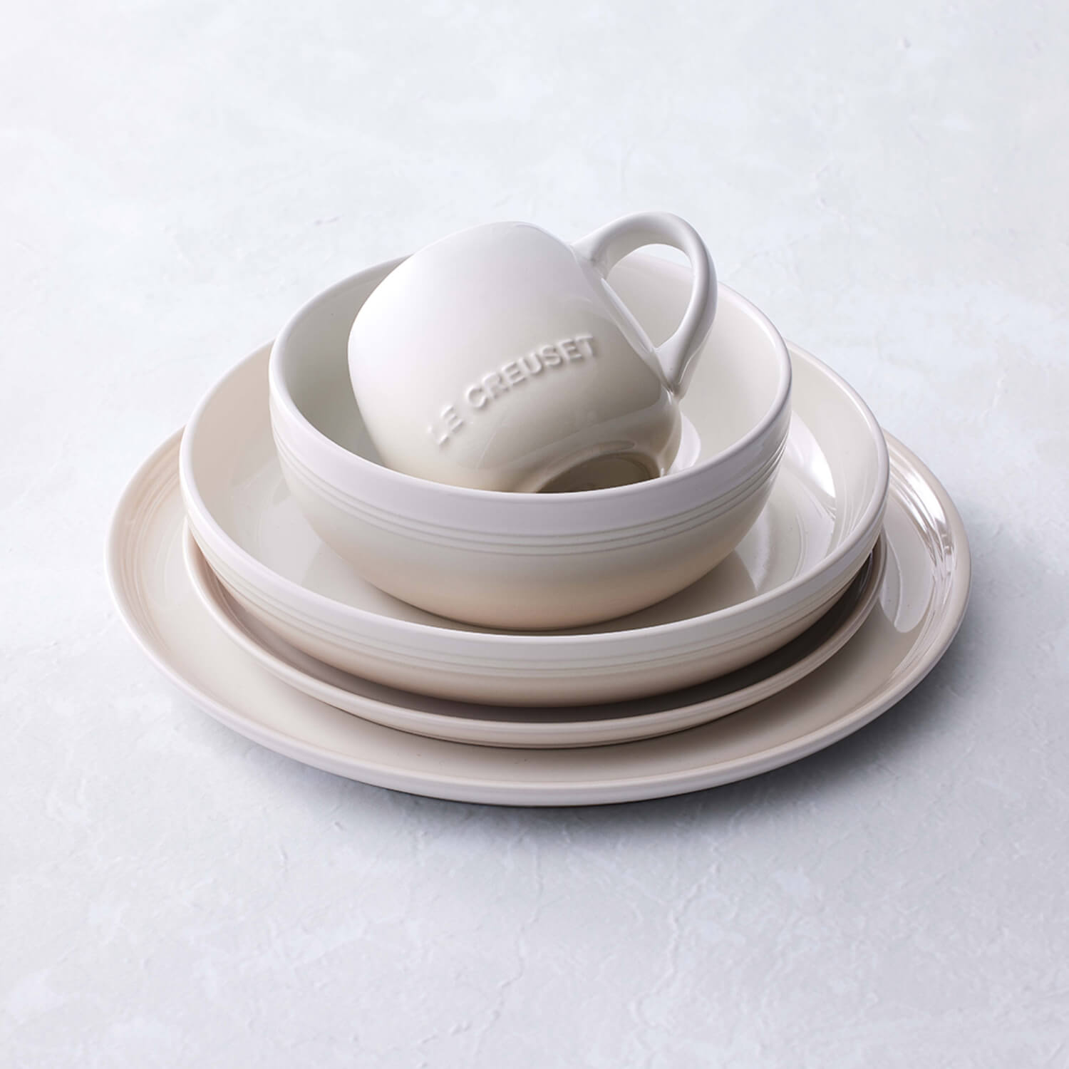 Buy Le Creuset | 27cm Stoneware Coupe Dinner Plate - Meringue – Potters ...