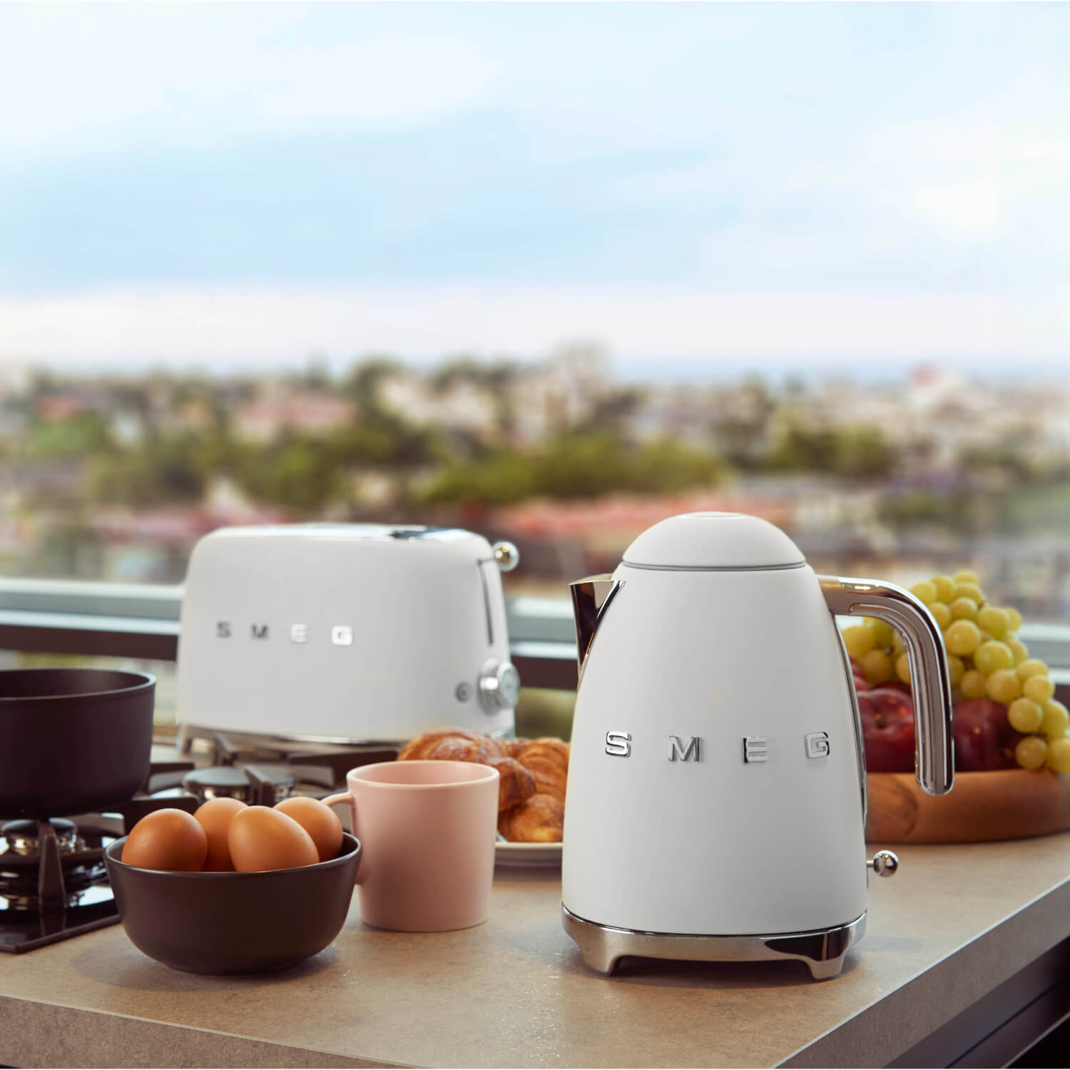Buy Smeg | Jug Kettle & 2 Slice Toaster Set - Matte White – Potters ...